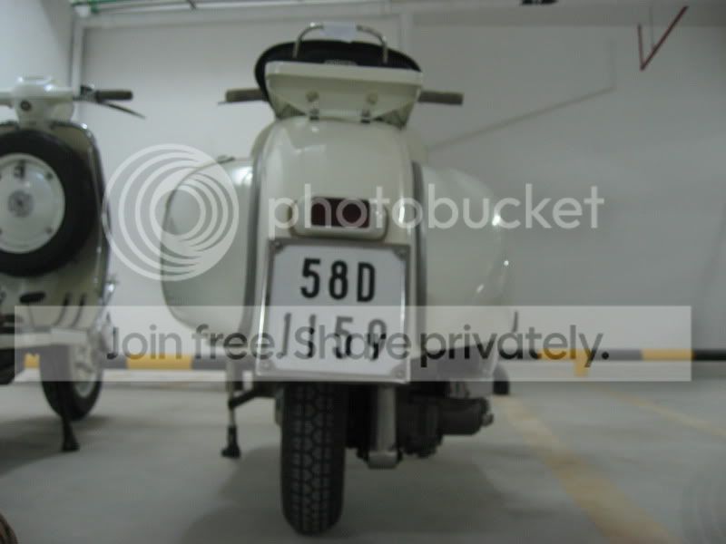 Modern Vespa : Looking for some nice rear end pics!