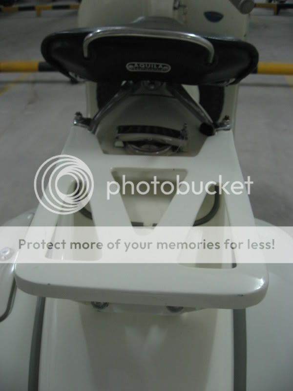 Modern Vespa : VB1 Aquila sear badge