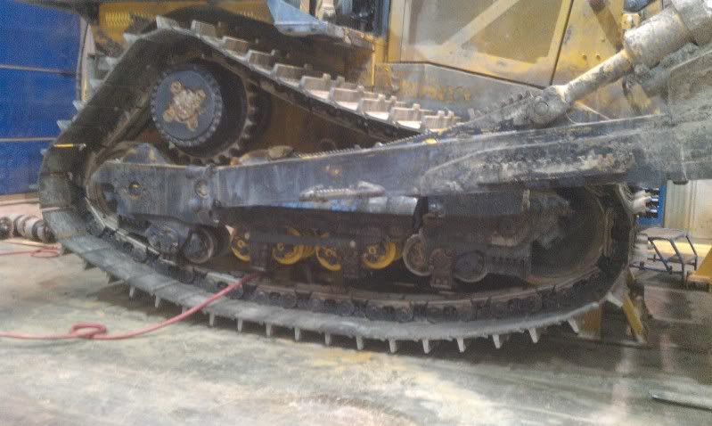 Komatsu PC8000-6 at K2 mine in Kearl Lake Alberta | Page 4 | Heavy ...